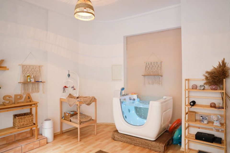Zum ersten Mal in Karlsruhe: Floating im Baby-Spa!